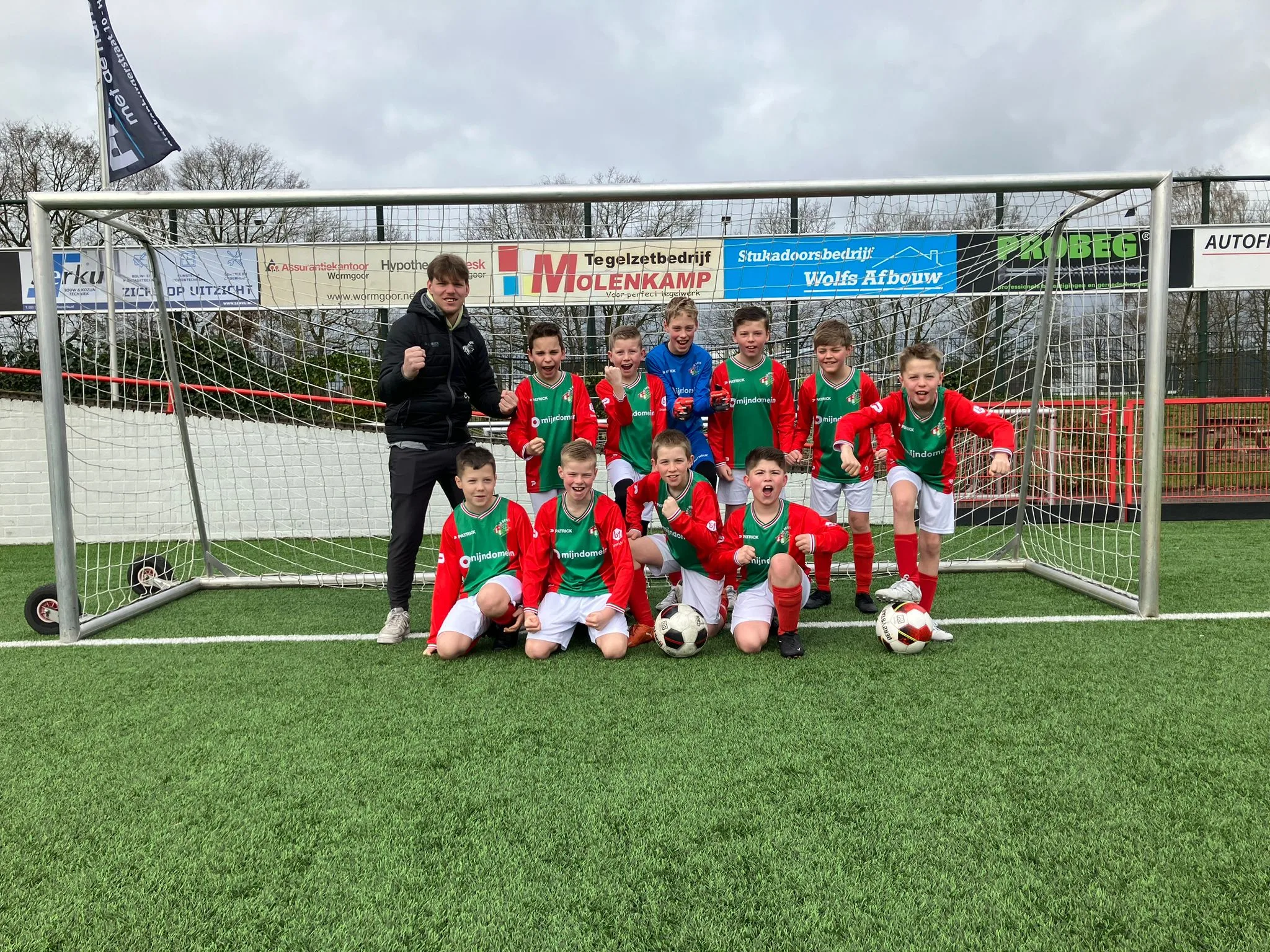 Bon Boys JO11-2 kampioen - Bon Boys